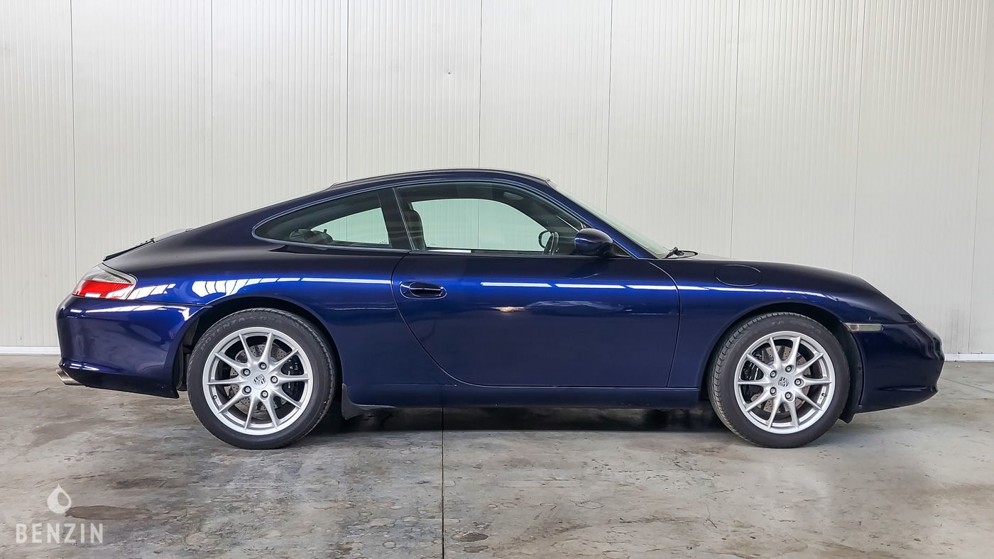Benzin - Porsche 911 type 996 Carrera *22k km - 2003