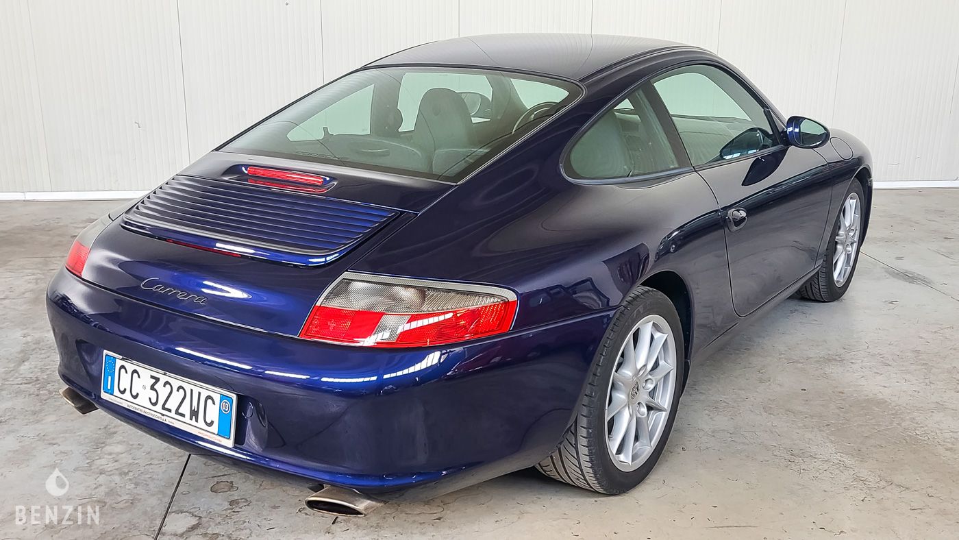 Benzin - Porsche 911 type 996 Carrera *22k km - 2003