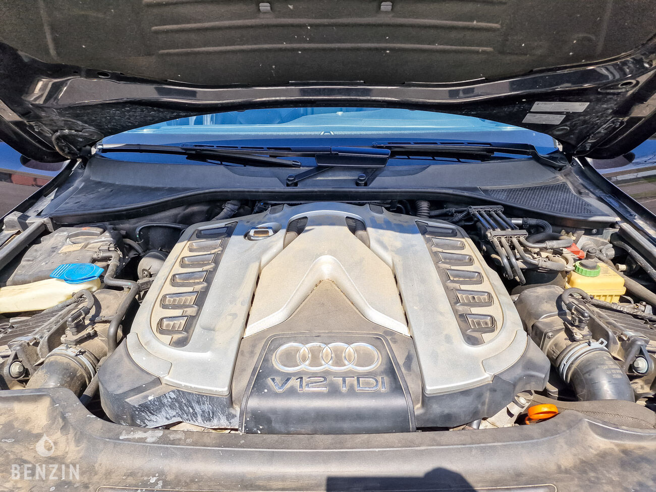 Benzin - Audi Q7 V12 TDI - 2010