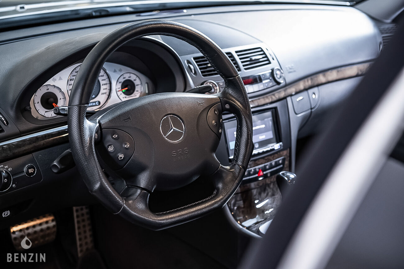 Benzin - Mercedes-Benz E55 AMG 67k kms - 2004