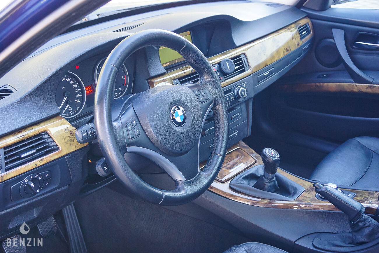 Benzin - BMW 325d e91 - 2006