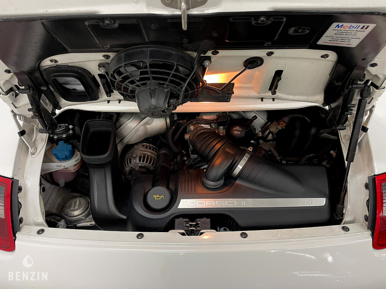 Benzin - Porsche 911 Type 997 Carrera 4S - 2008