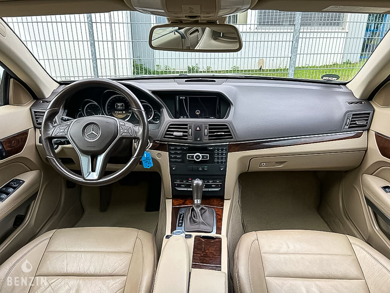 Benzin - Mercedes-Benz E350 Coupé - 2011