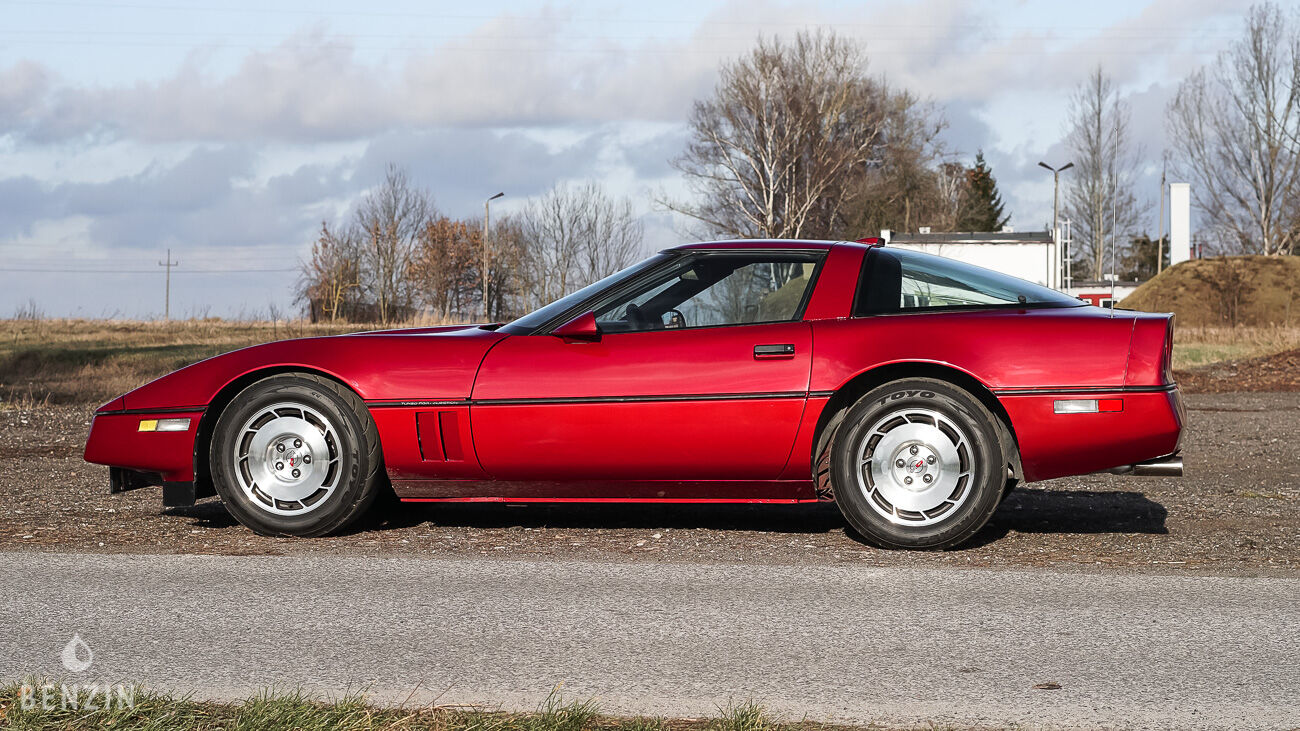 Benzin - Chevrolet Corvette C4 Z51 - 1986