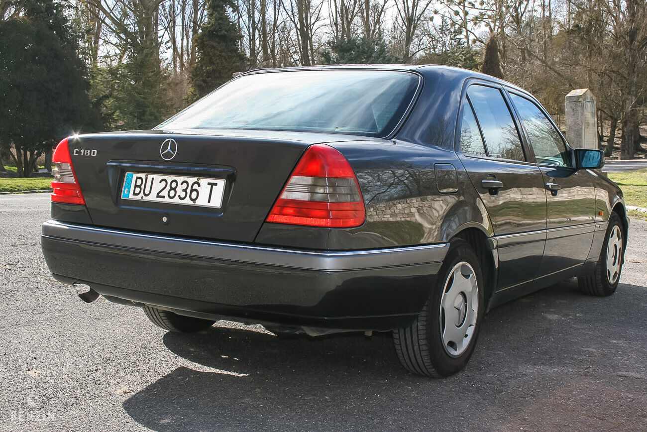 Benzin - Mercedes-Benz C180 W202 - 1994