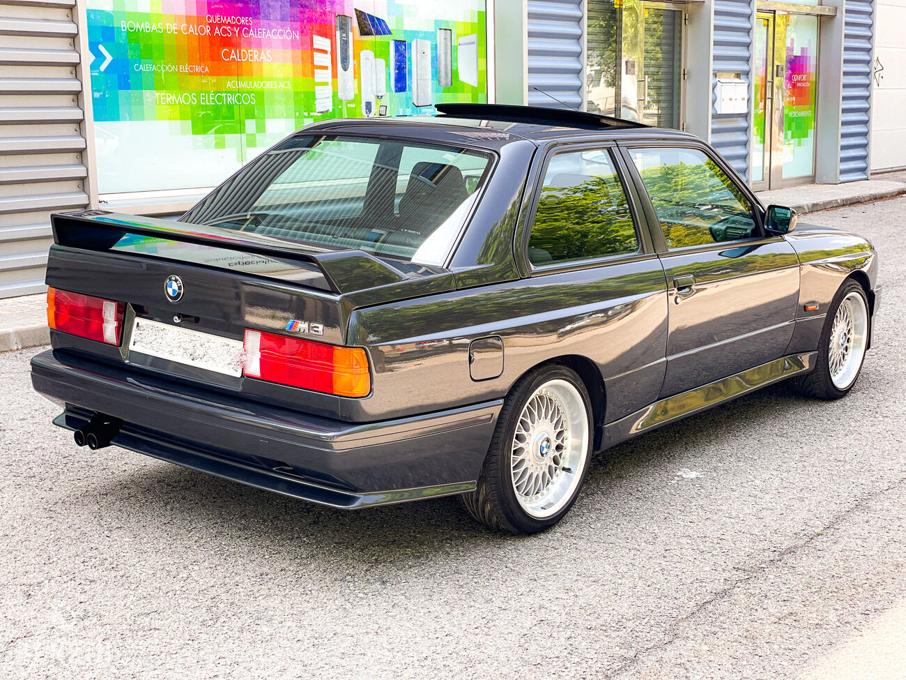 Benzin - BMW M3 e30 - 1987