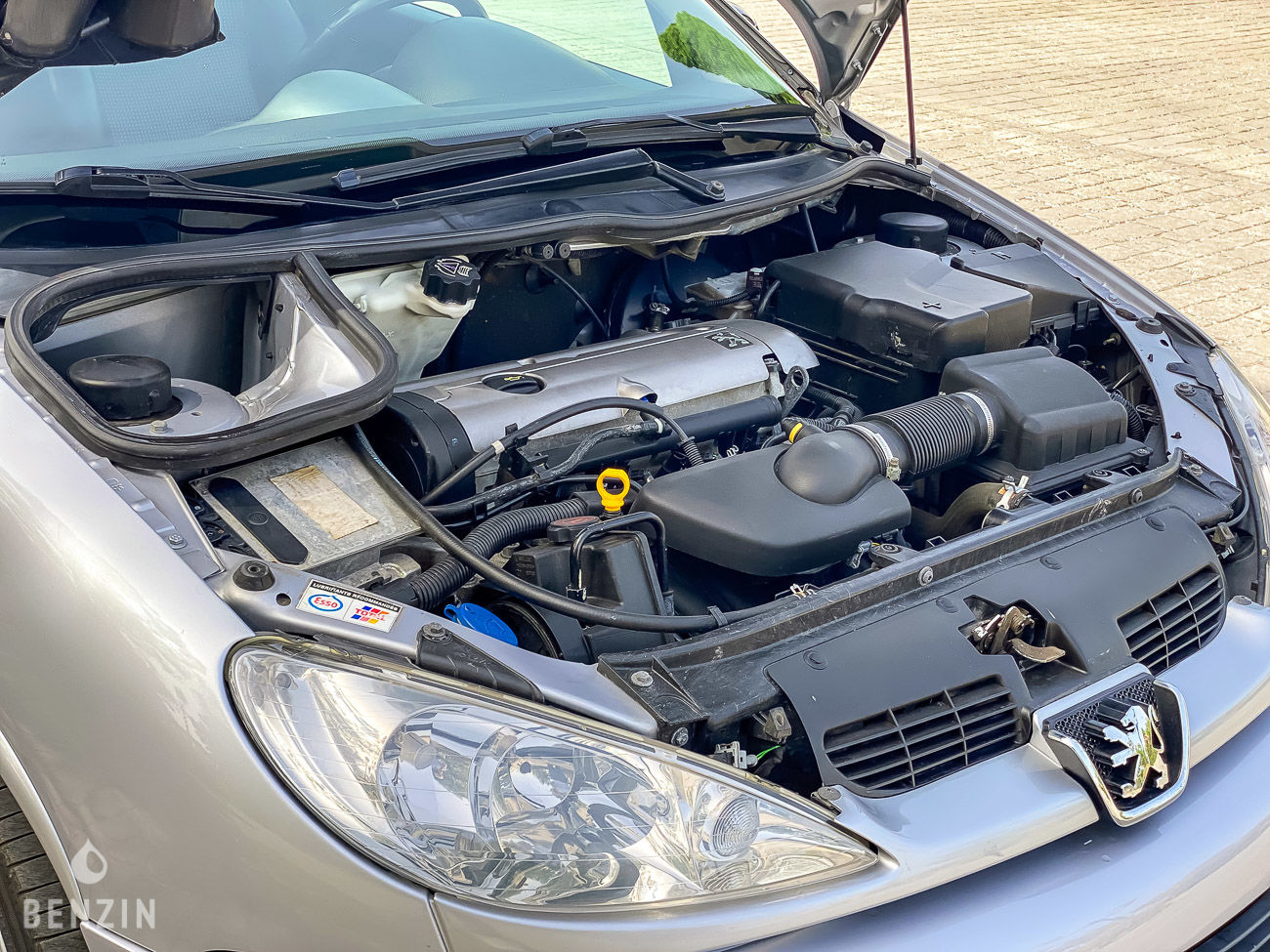 Benzin - Peugeot 206 GT n°3638 - 1999