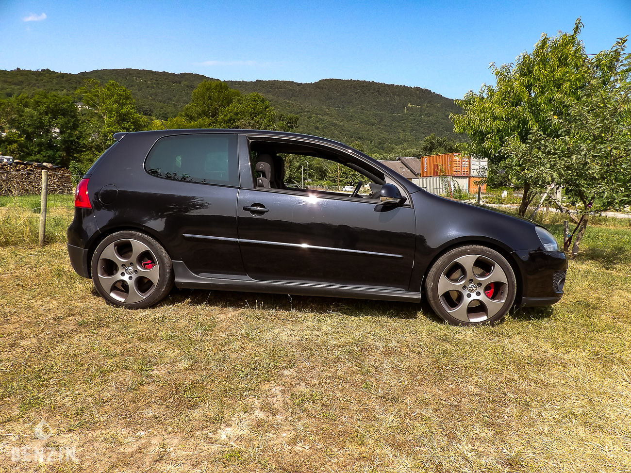 Benzin - Volkswagen Golf 5 GTI - 2008