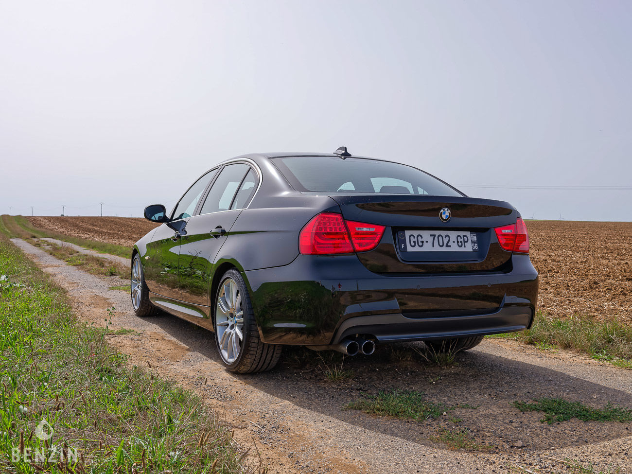 Benzin - BMW 330i e90 - 2010