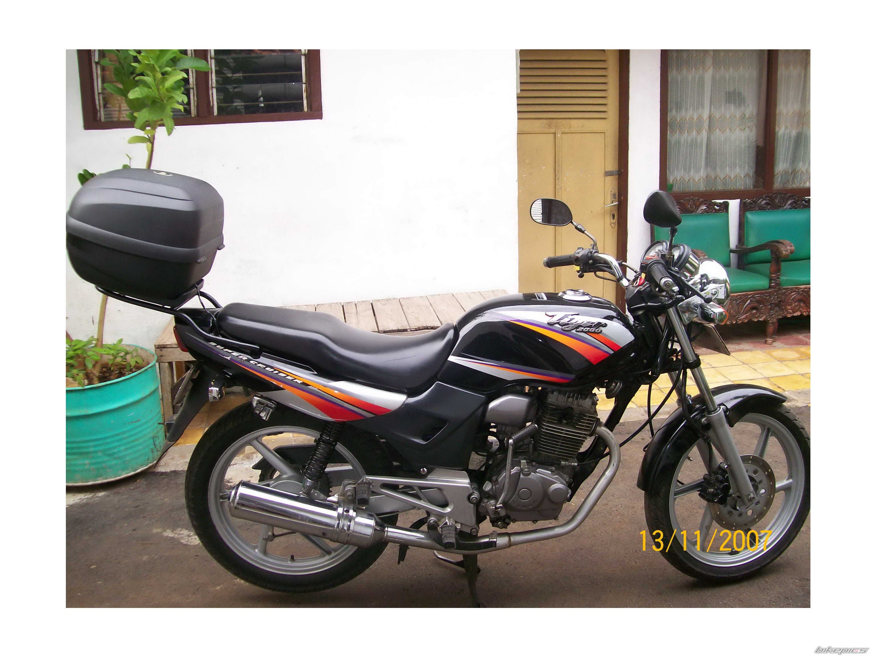 2001 HONDA GL 200 | Picture 1157553