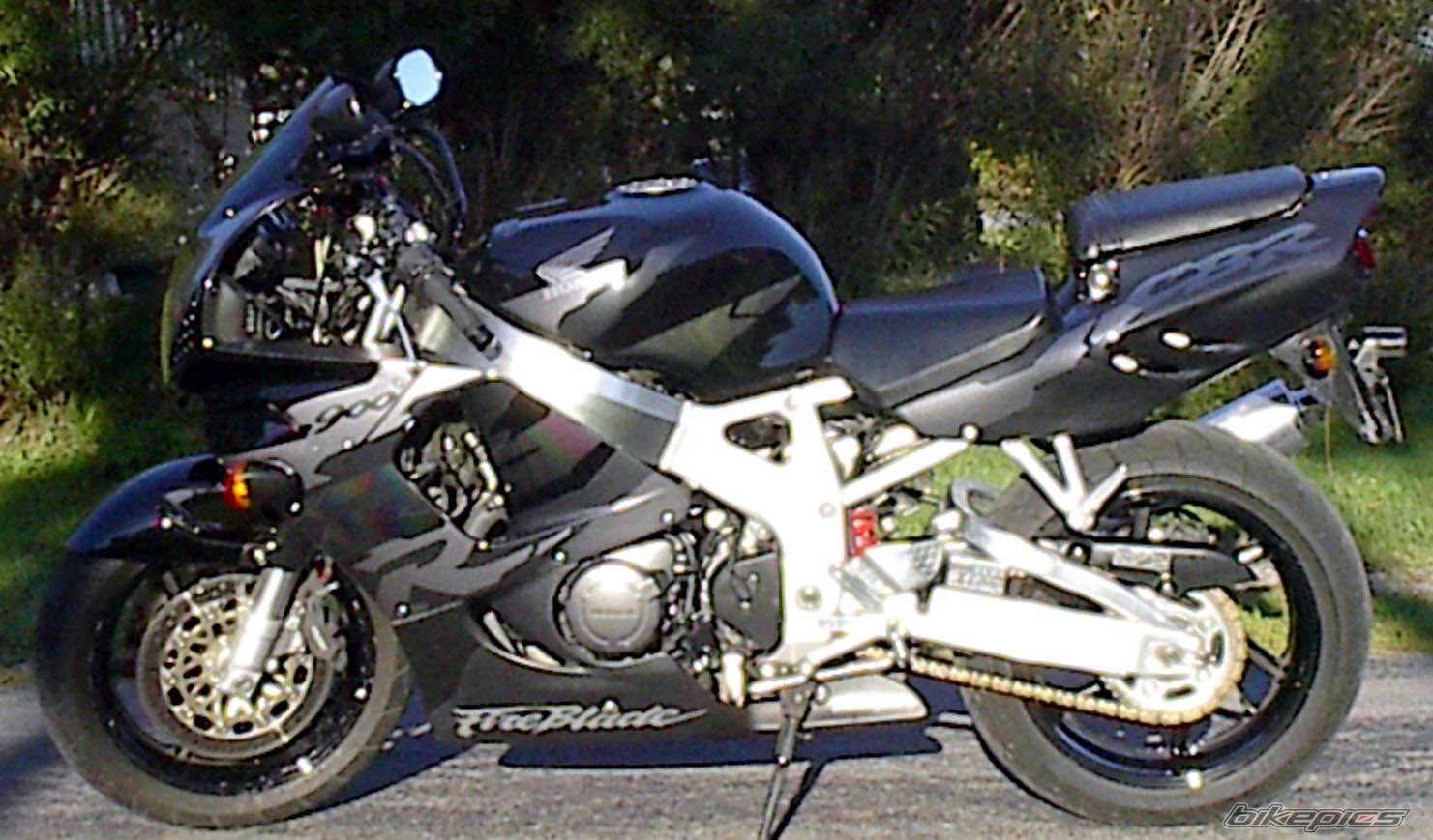 1997 HONDA CBR 900 | Picture 13299