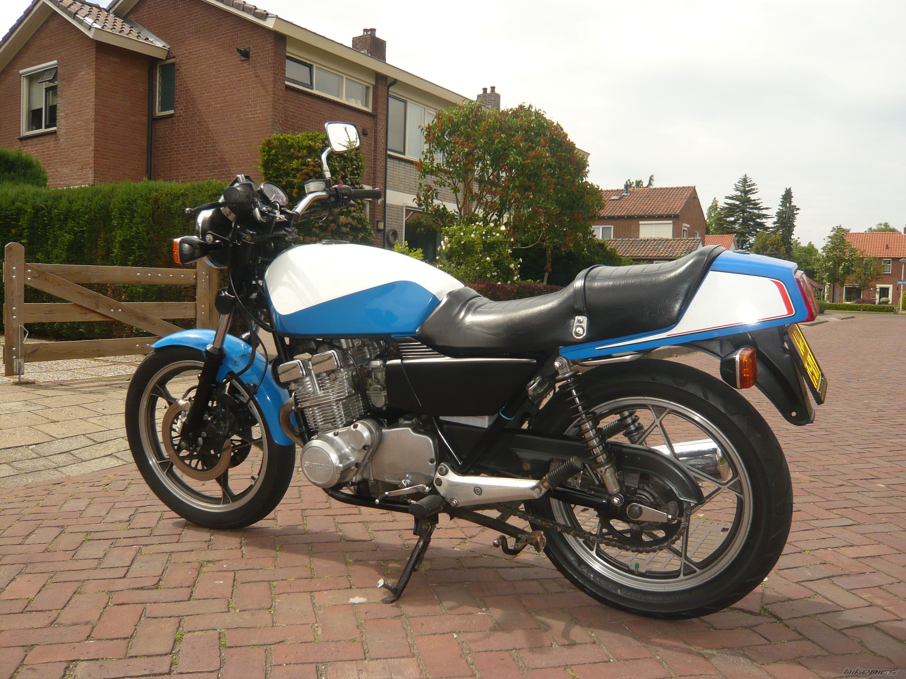 1986 SUZUKI GSX 400 F | Picture 2215216