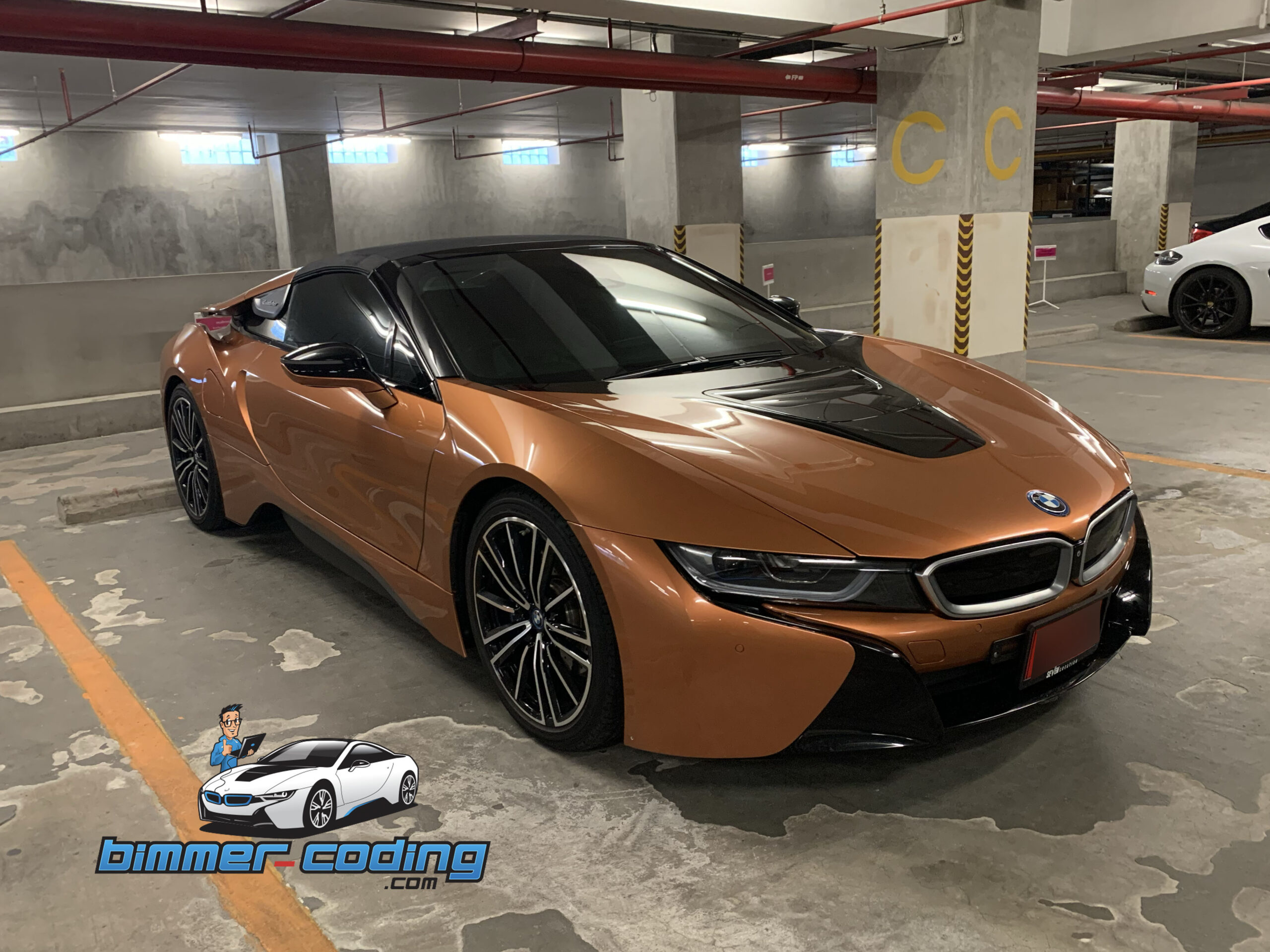 ขอขอบคุณลูกค้าใช้บริการ Coding ปลดล็อค BMW i8 Roadster สี E-Copper w ...