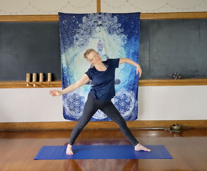 Spinal Waves - sitting, standing, supine explorations by Audrey Harpe