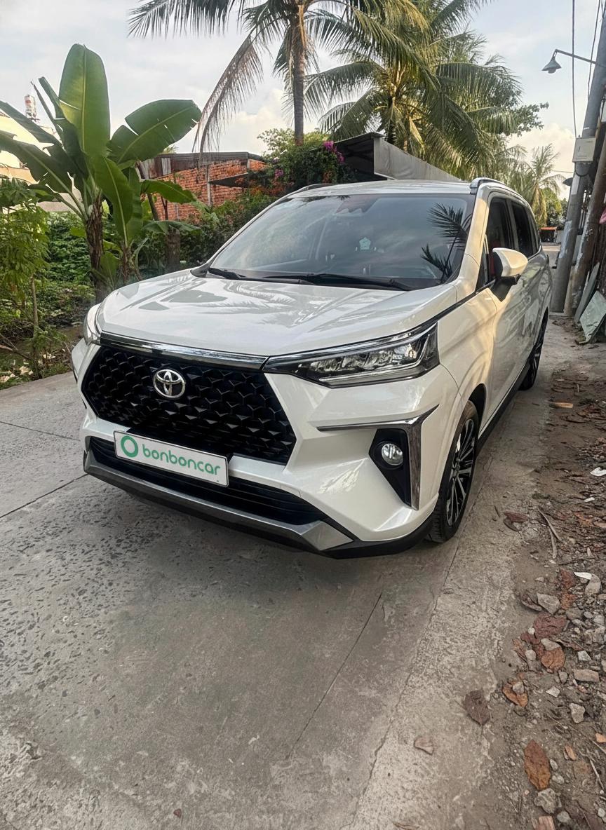 Toyota Veloz Cross | BonbonCar
