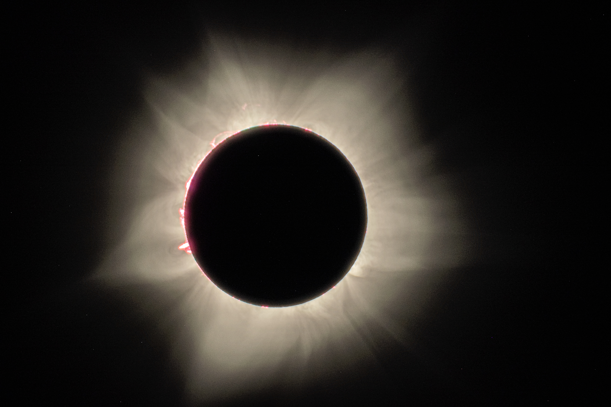 Capturing Eternal Love Amidst Celestial Beauty: Solar Eclipse ...