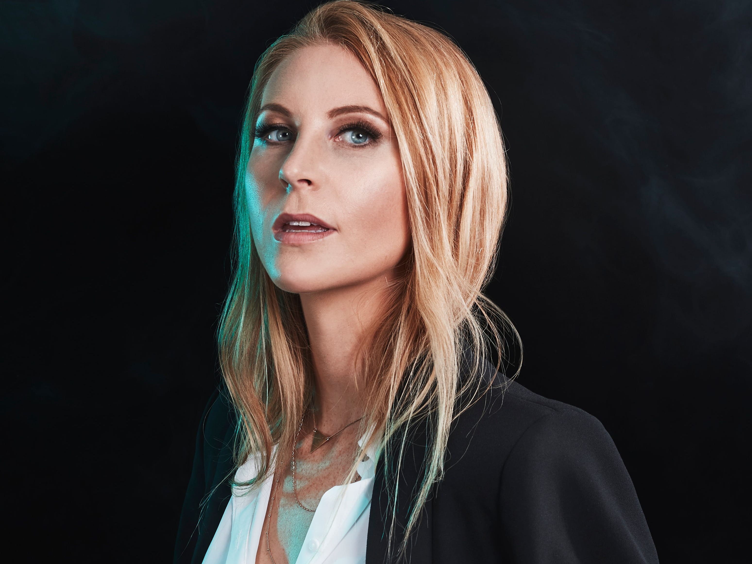 Booky – Boka föreläsare, underhållare & konferencier!