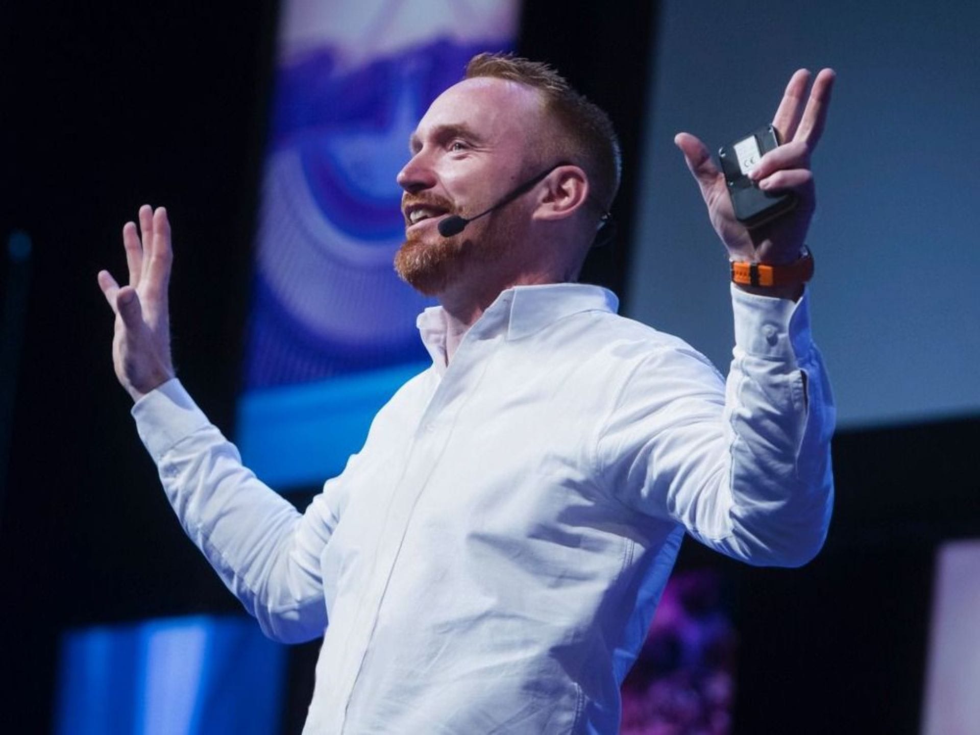 Booky – Boka föreläsare, underhållare & konferencier!