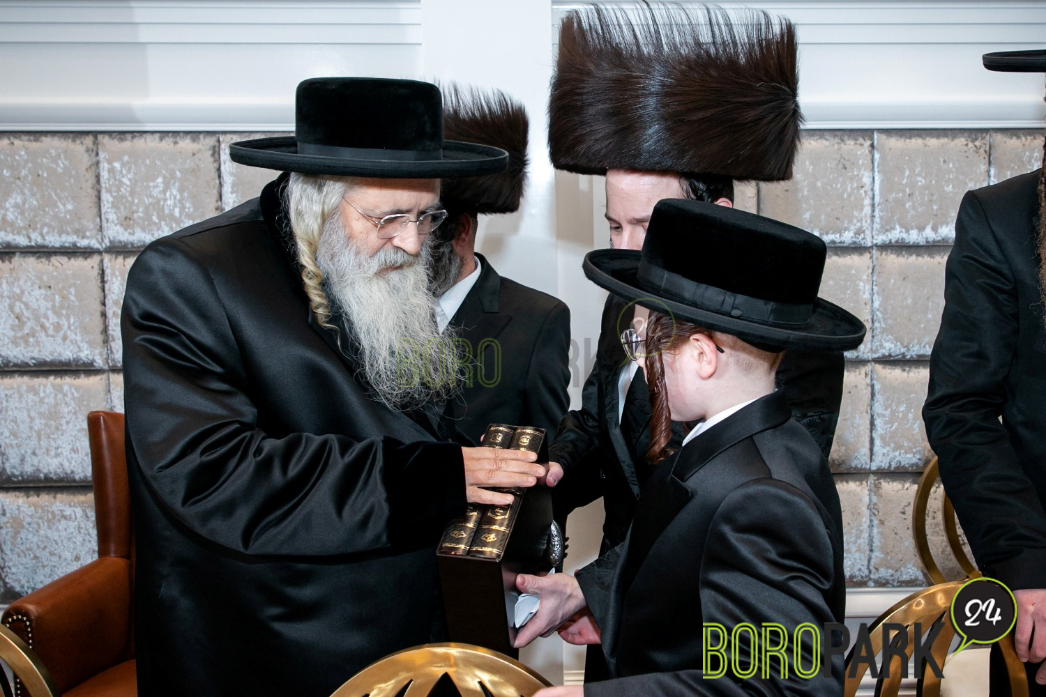 Yoel roth wedding 60 photos - Astyledwedding.com