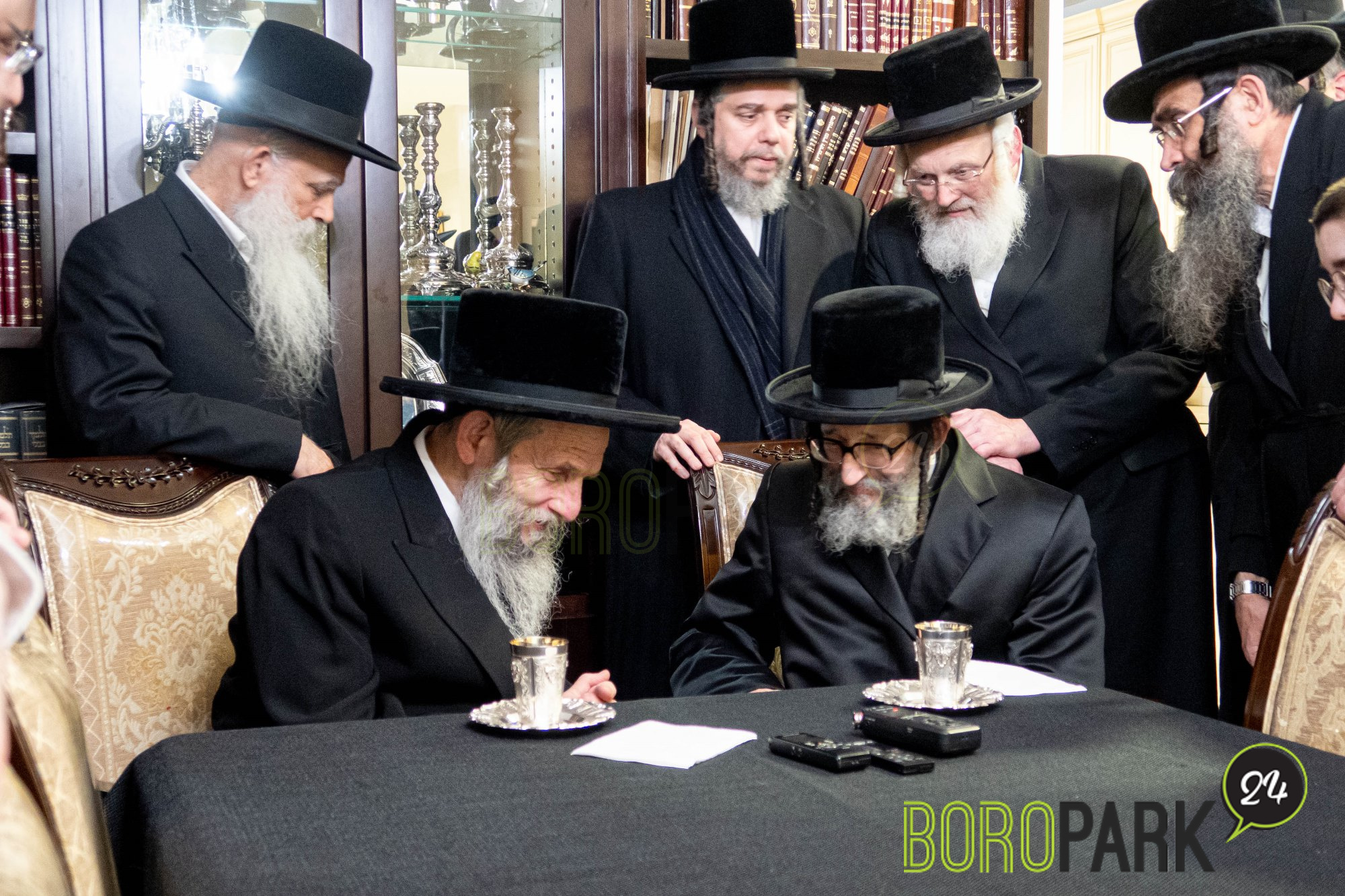 Skulen Rebbe Visits the Slonim Rebbe in Boro Park | Boro Park 24