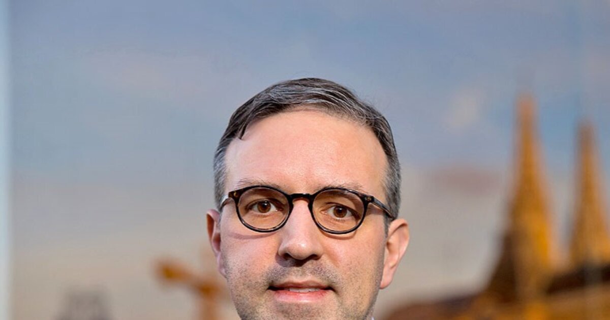 Gladden Pappin | Brain Bar