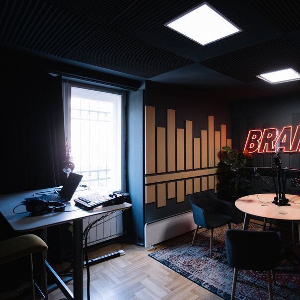 Brain Bar Podcast- és Videóstúdió | Brain Bar