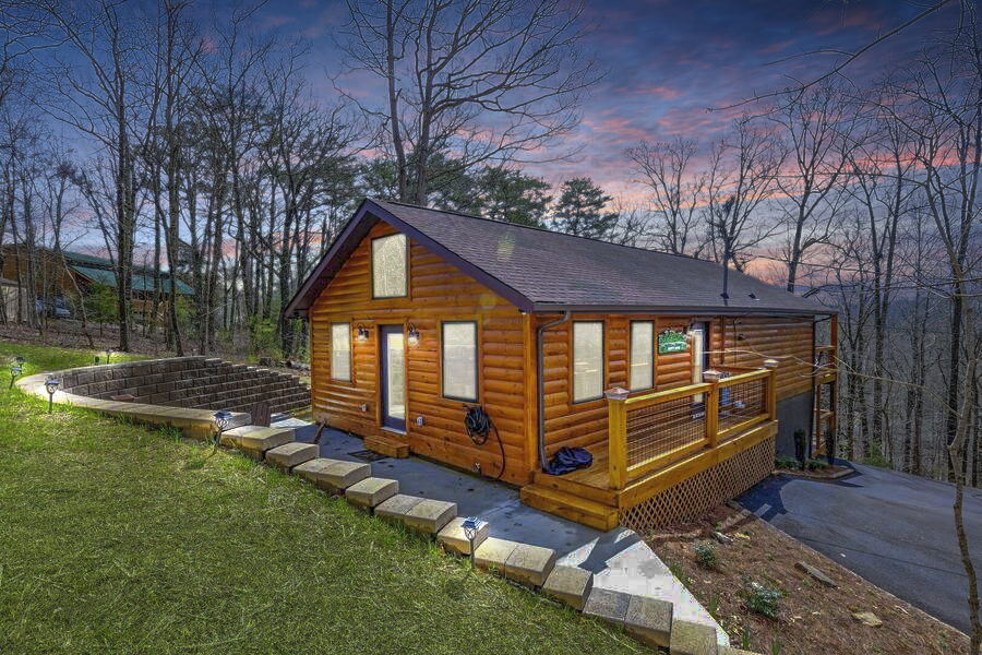 Misty Morn - Cabins - Sleeps 1-6 - Colonial Properties