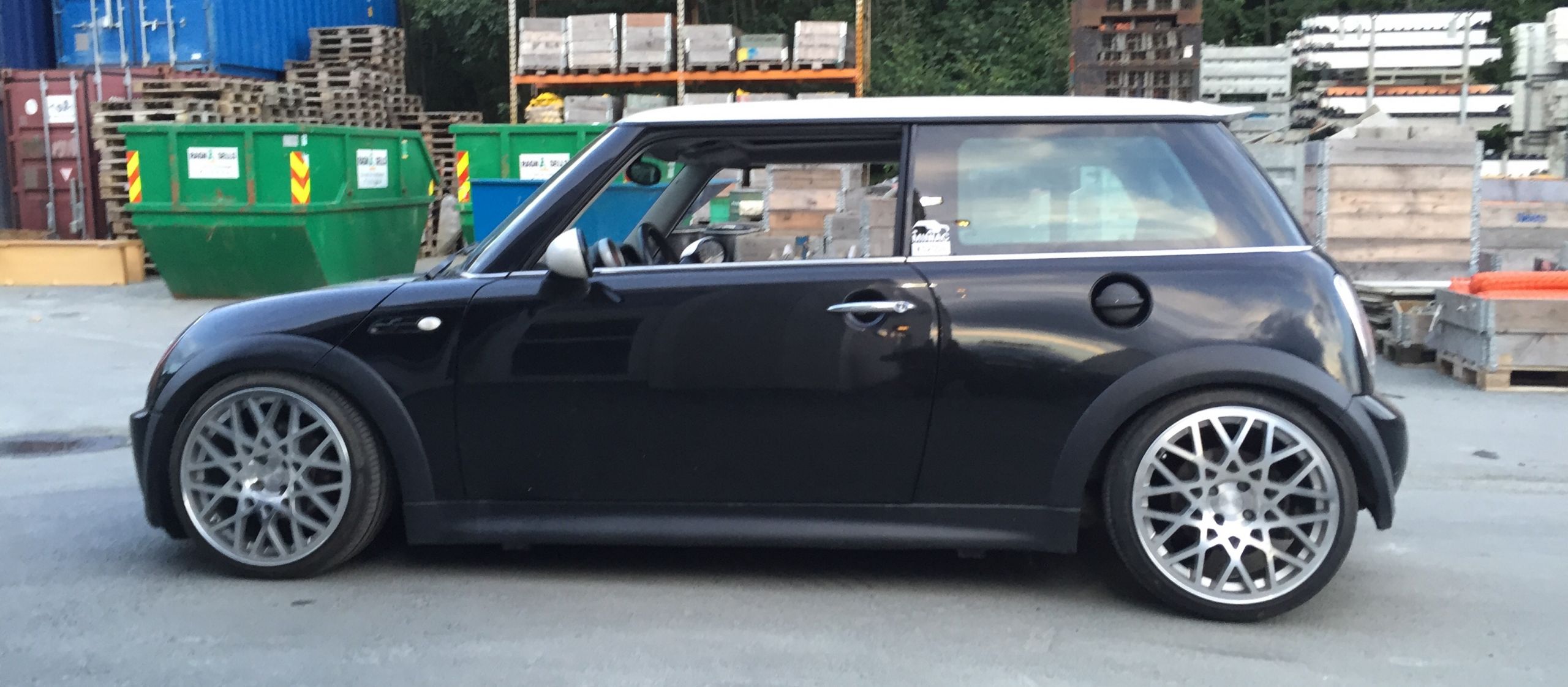 2004 MINI Mini Cooper S Combi-Coupè 4 - Brooms bilguide