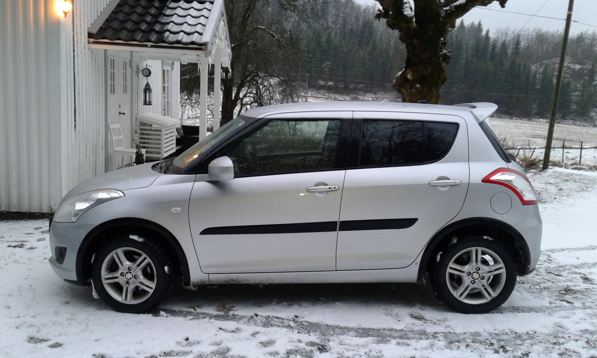 2013 Suzuki Swift 1,2 Pluss 4X4 Combi-Coupè Bensin - Brooms bilguide