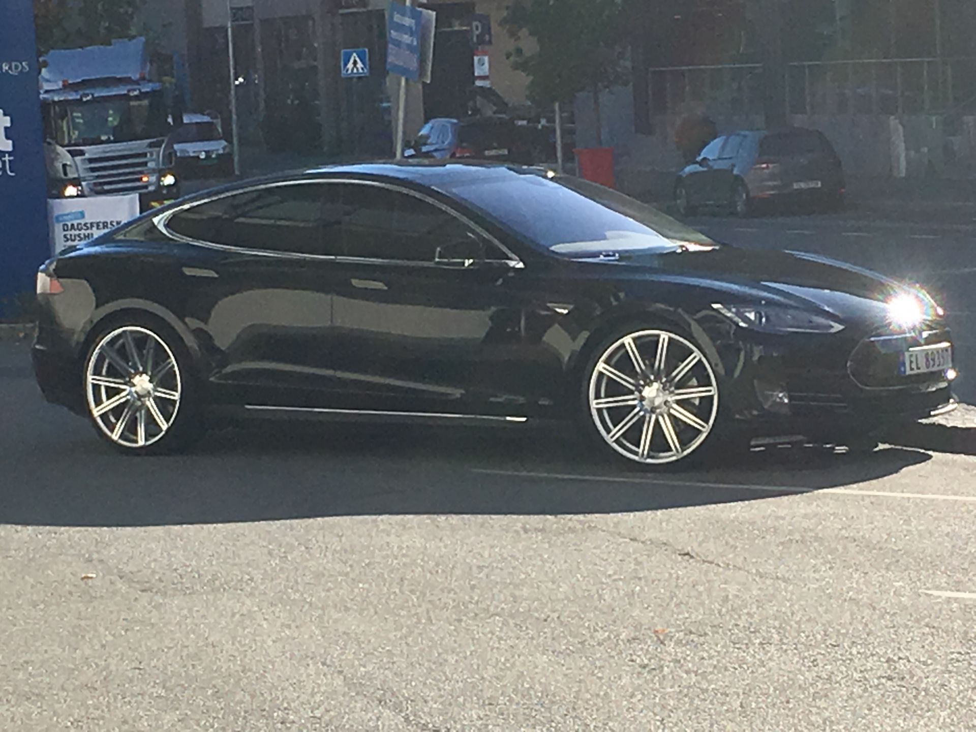 2016 Tesla Model S 85D 4WD Combi-Coupè Batteri - Brooms bilguide