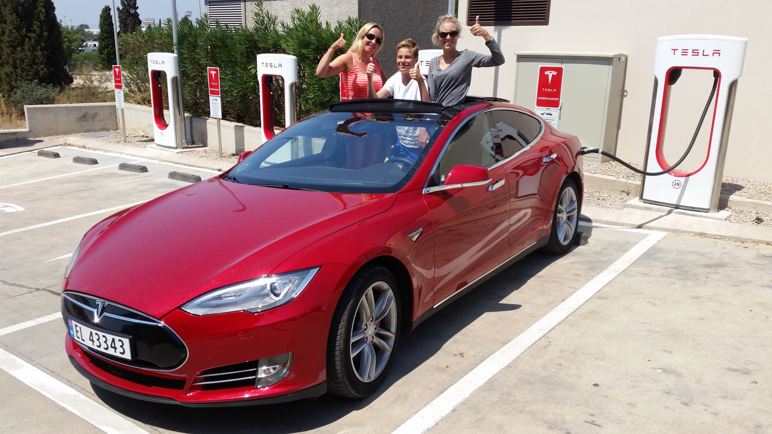 2015 Tesla Model S P85D Performance Combi-Coupè Batteri - Brooms bilguide