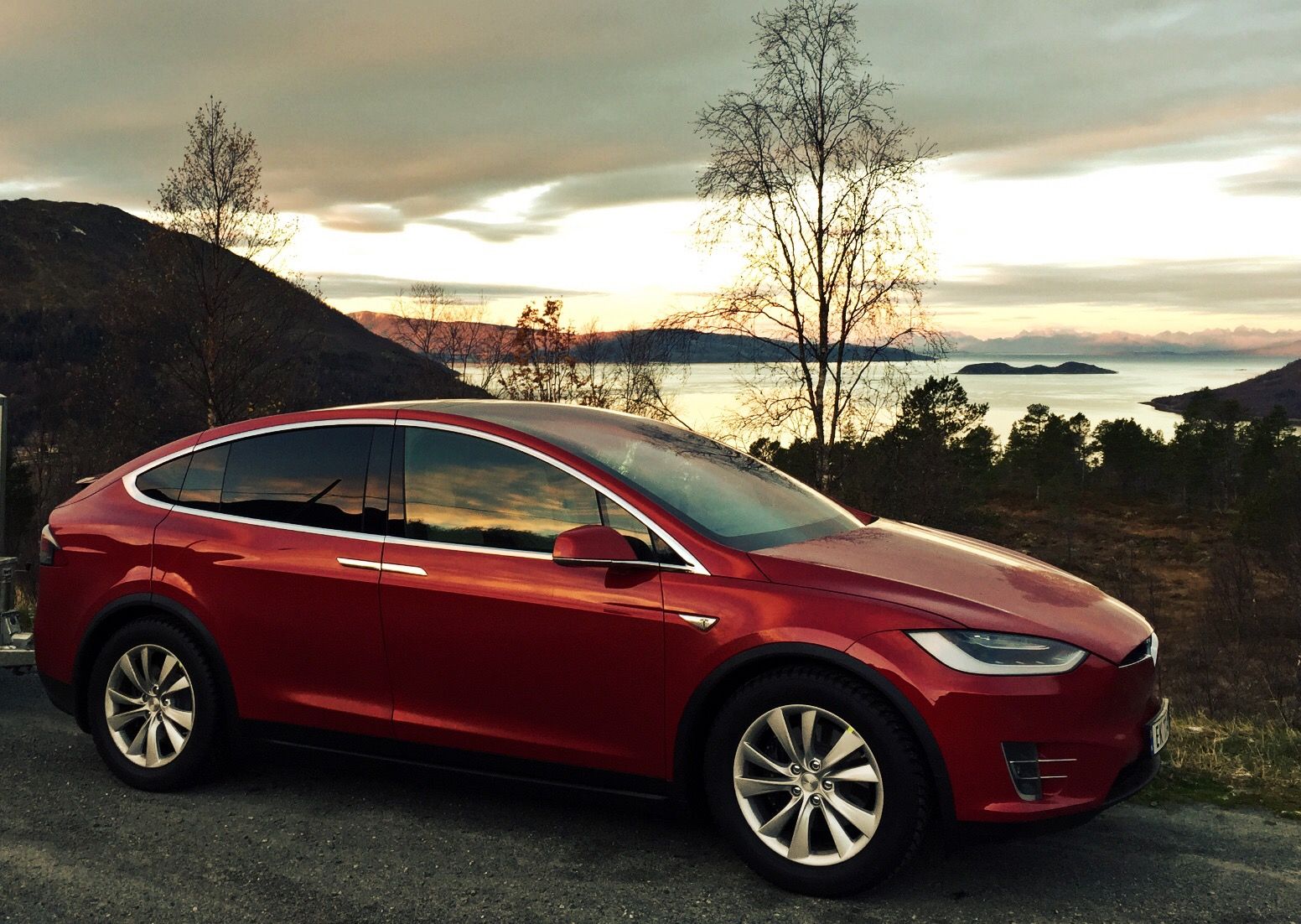 2017 Tesla Model X 90D 4WD 7-s SUV Batteri - Brooms bilguide