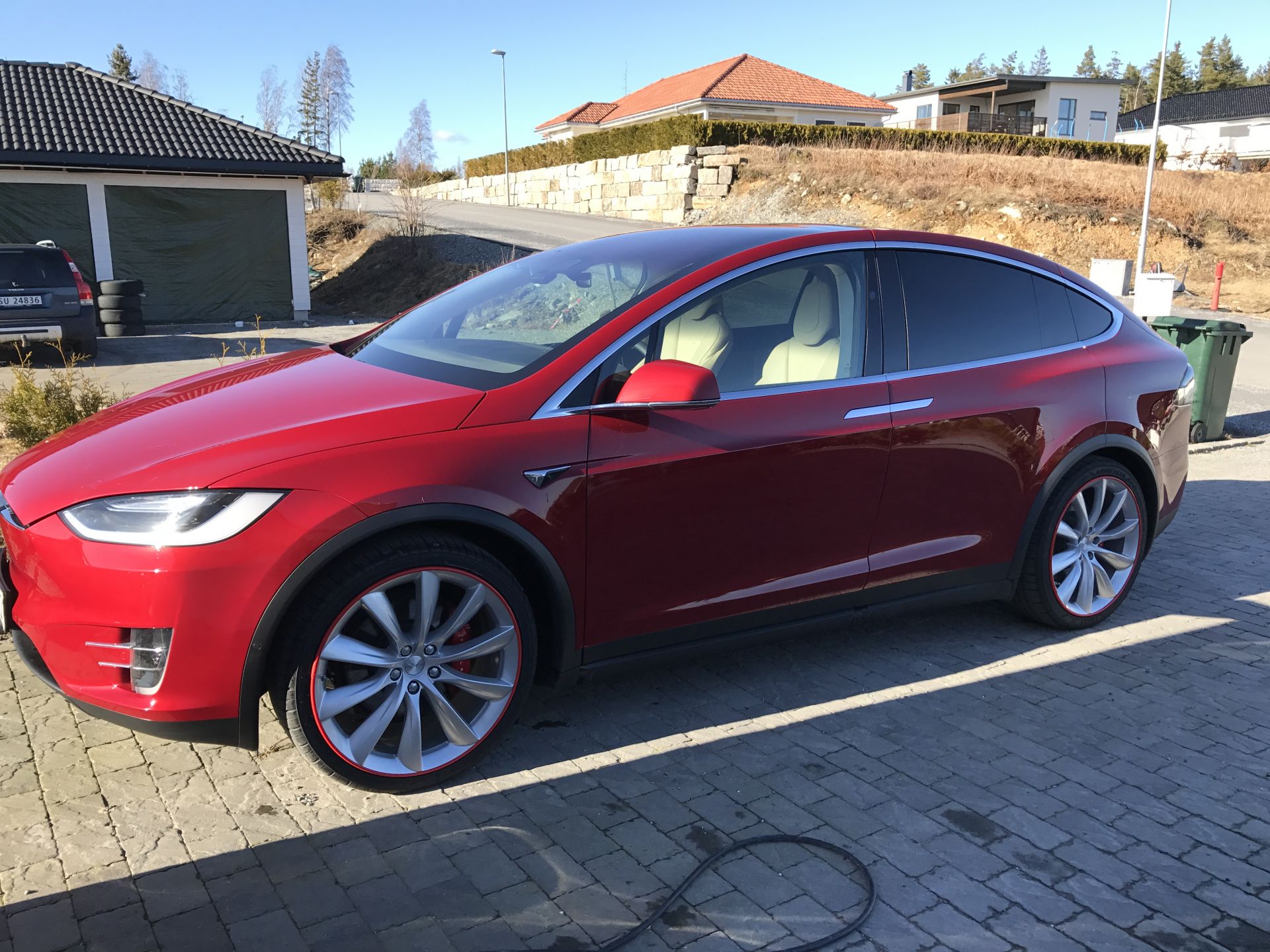 2017 Tesla Model X P100D Performance 4WD 6-s SUV Batteri - Brooms bilguide