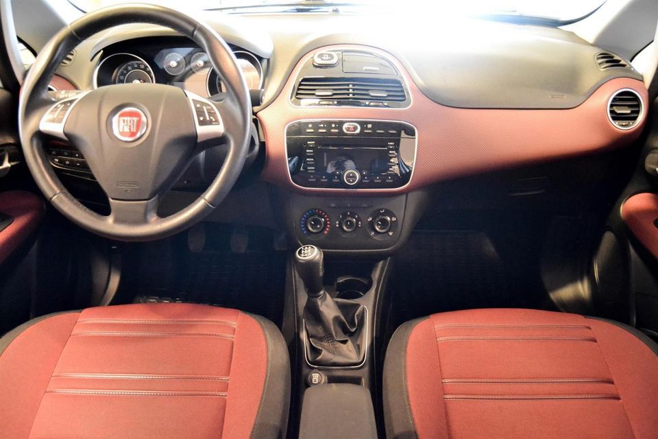 2011 Fiat Punto EVO 1,3 Multijet Dynamic (85HK) Combi-Coupè Diesel ...