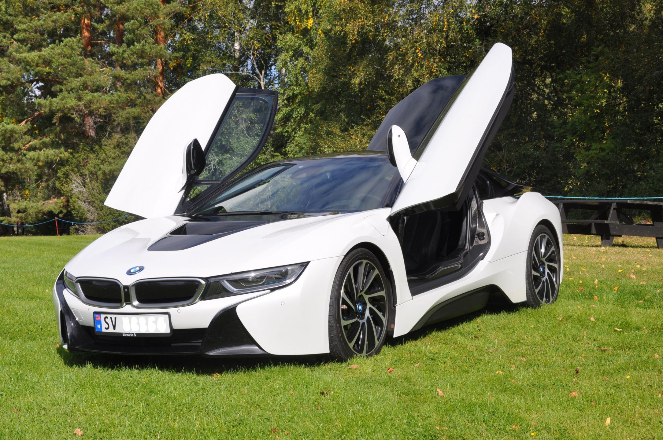 2016 BMW i8 Pure Impulse Coupè Bensin/Batteri - Brooms bilguide