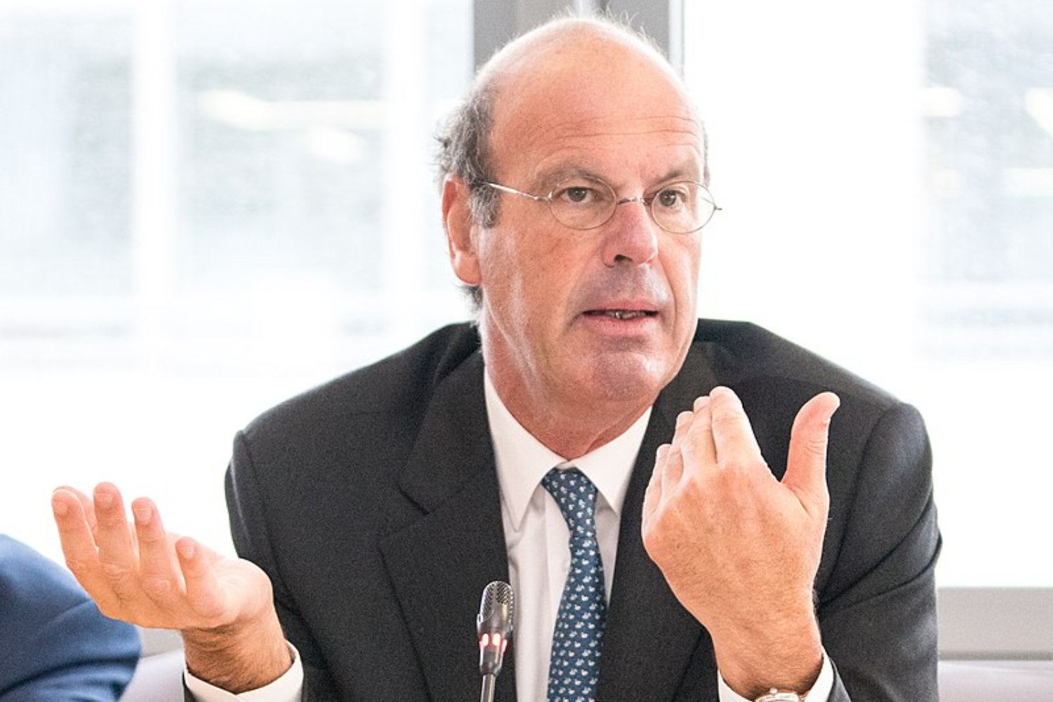 Orçamento da França para 2026 será uma tarefa 'desafiadora', diz ministro