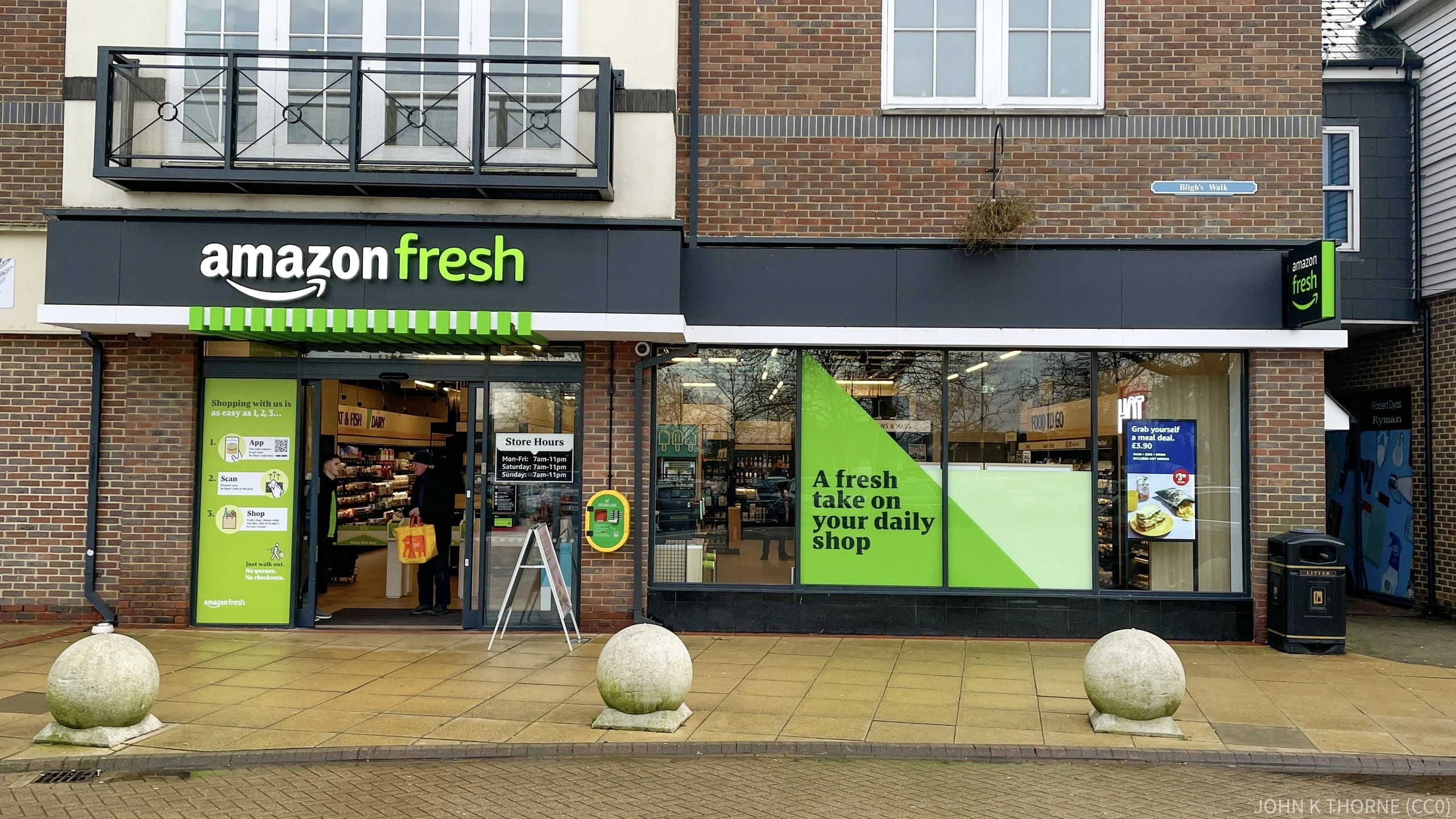 Amazon fecha lojas Fresh e Go em estratégia para fortalecer o Whole ...