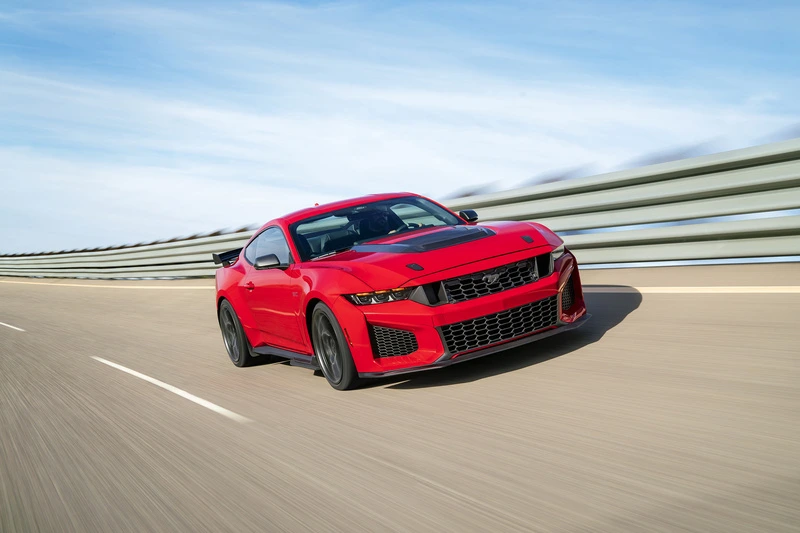 Mustang Dark Horse SC é a nova aposta da Ford Racing contra os ...