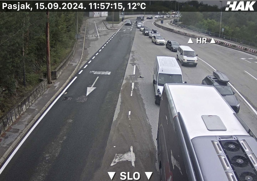 Zbog prometne nesreće kod Jelšana u Sloveniji zatvoren granični prijelaz Rupa, nastala kolona ...