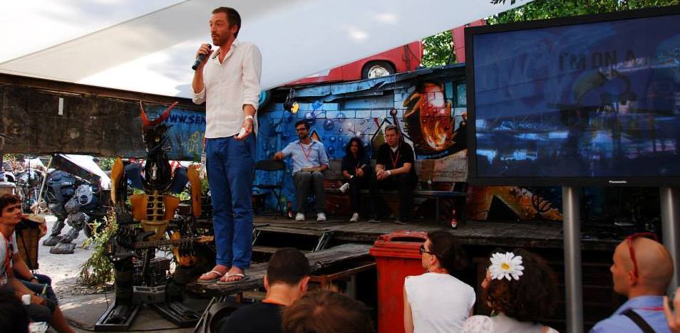 Rob Fitzpatrick, autori i librit "The Mom Test", është folësi i radhës ...