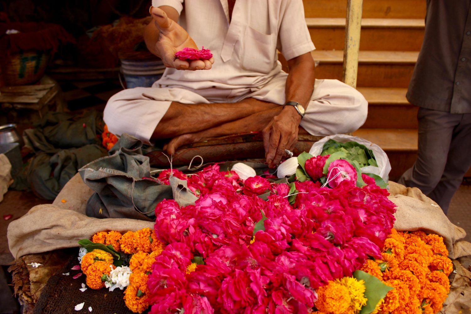 6 mësime që ky themelues mori nga një fshat Indian, nga të cilat mund ...