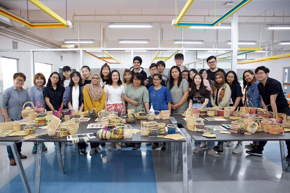 Thai Folk Crafts Immersion Program