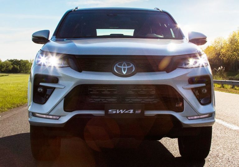 Diamond y GR-Sport: cómo son las nuevas versiones de la Toyota SW4