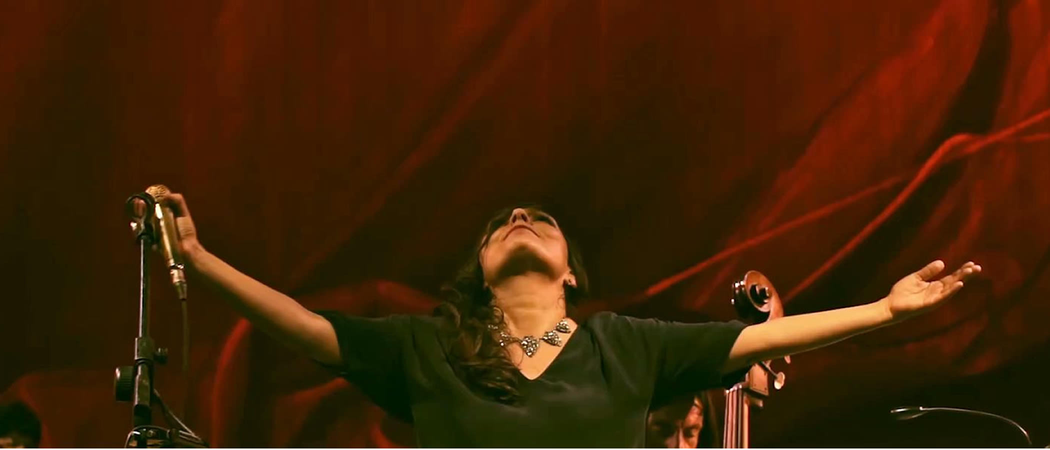 Centro Cultural La Moneda | Violeta existe (Función con herramientas de accesibilidad universal ...