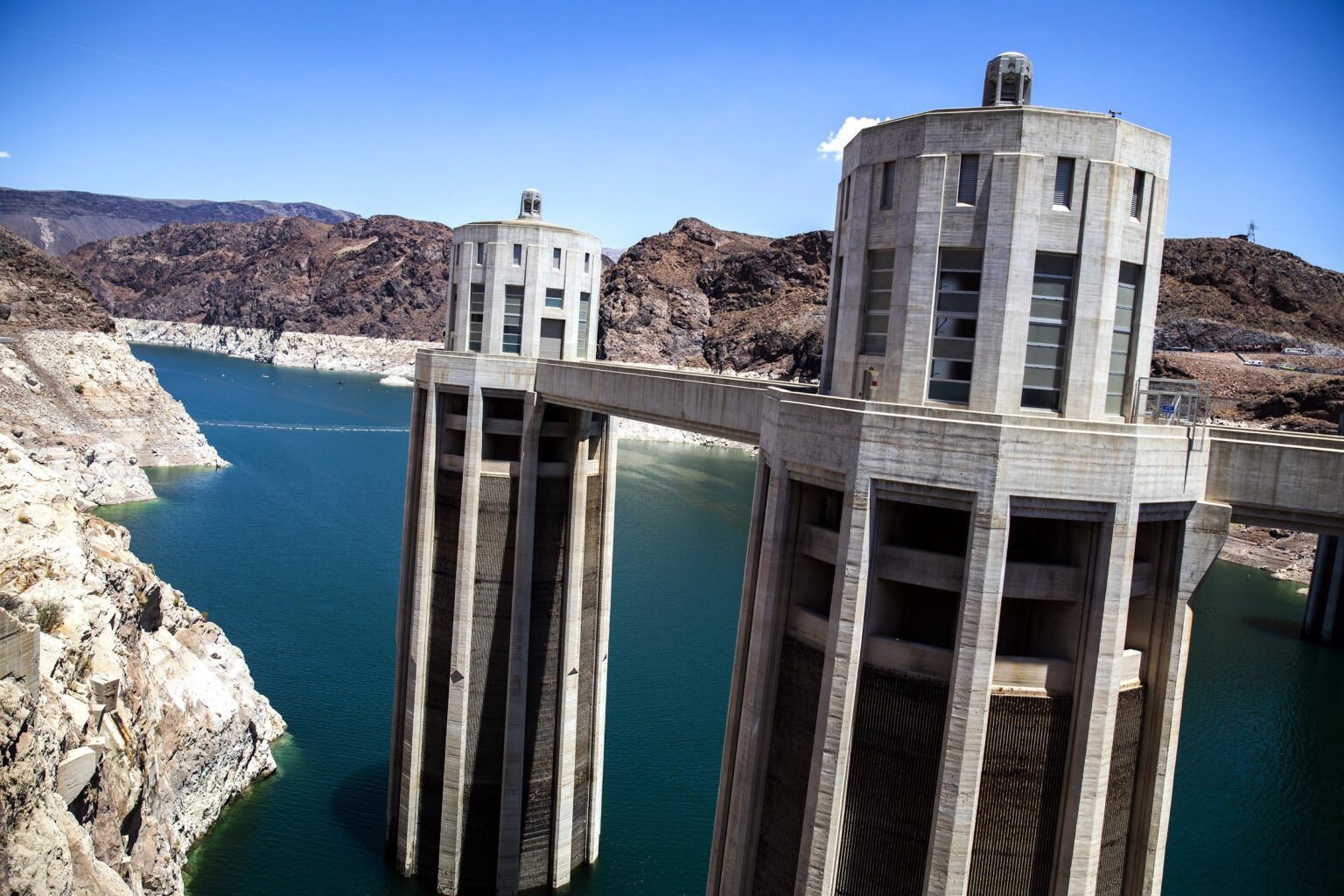 States are funding a plan to keep Colorado River water in Lake Mead ...