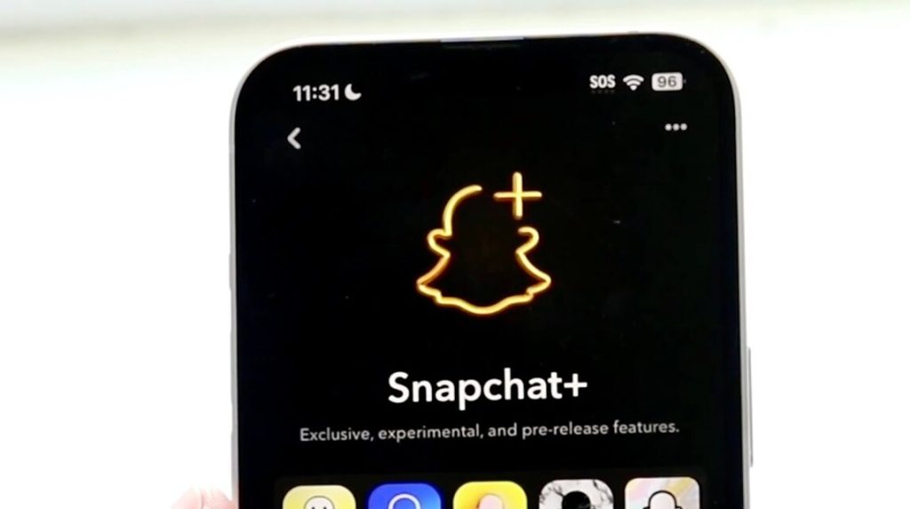 How to Do Half Swipe on Snapchat, Read Chats Freely