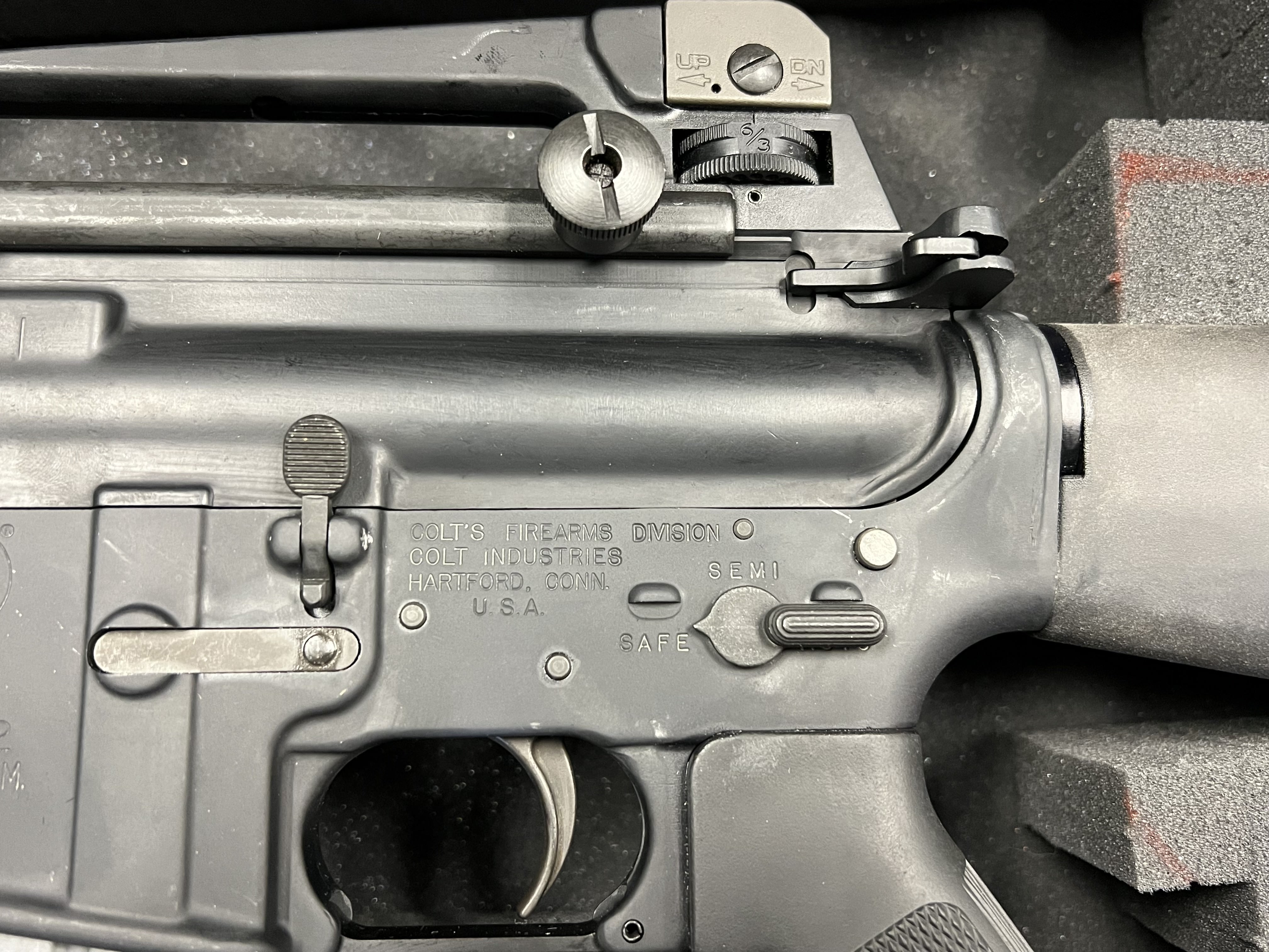 VERY Late Fully Transferable M16A2... or is it an A3? Need help ...