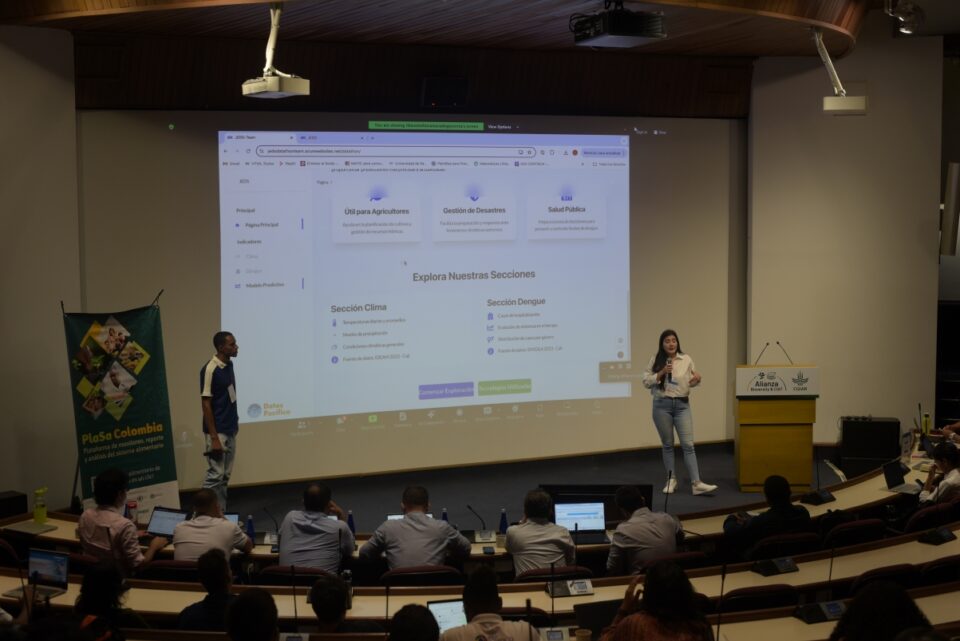 Datathon del Pacífico 2024: 50 j óvenes colombianos transformando datos ...