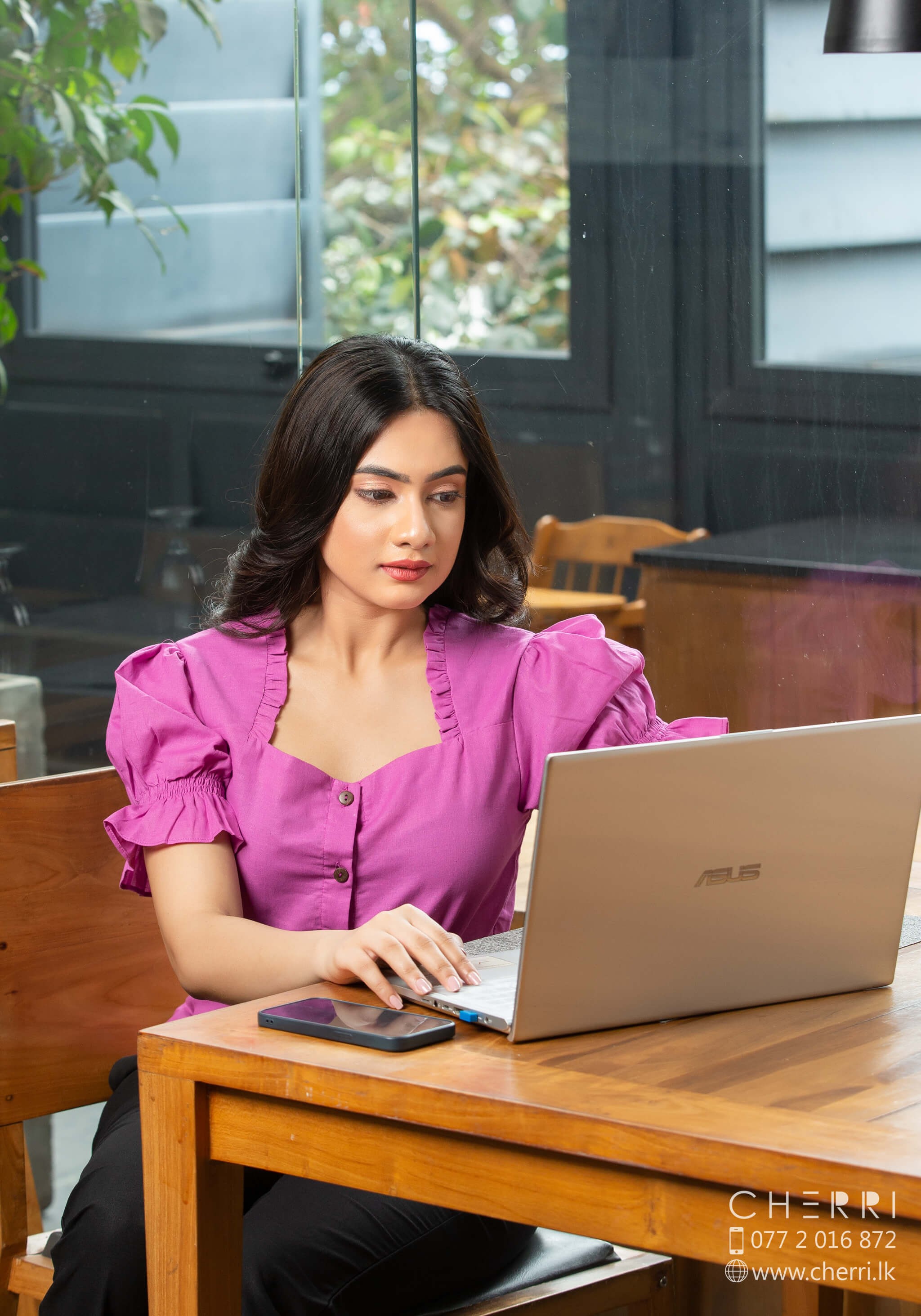 Ruffle details linen top - deep pink| Cherri