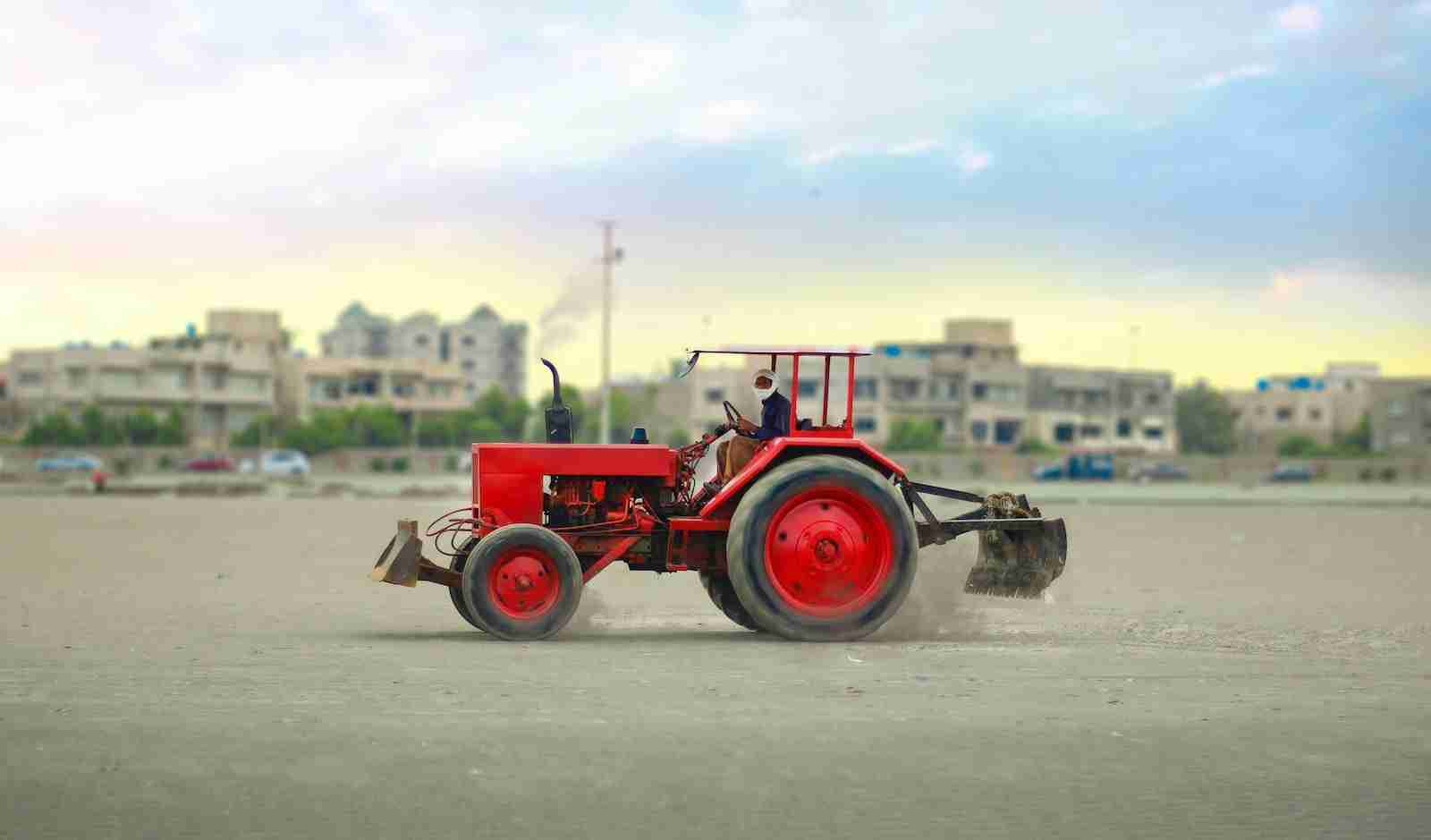 Can You Restore Old Tractors with Old Tractor Parts? - ClassicTractorNews